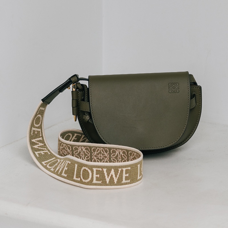 LOEWE MINI GATE｜PopChill 拍拍圈