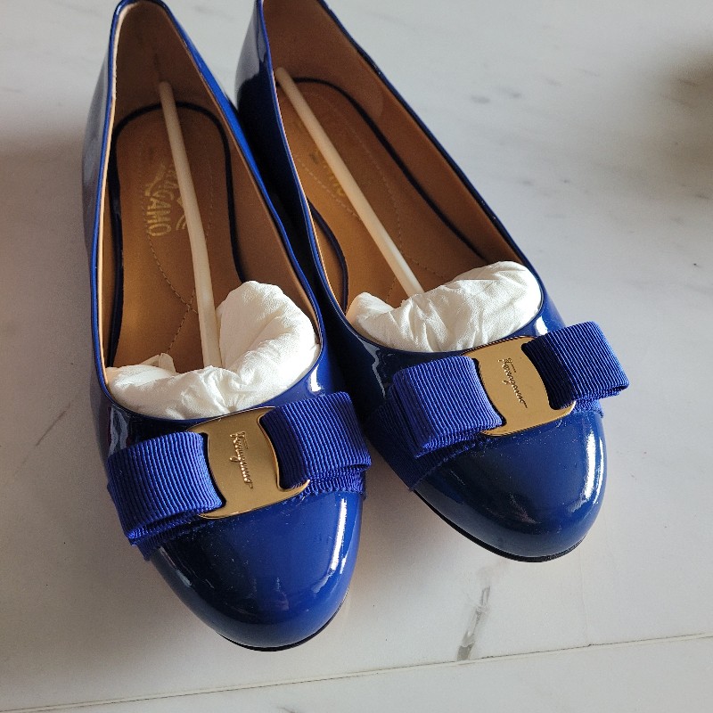 Ferragamo 寶藍色 7C 平底鞋｜PopChill 拍拍圈