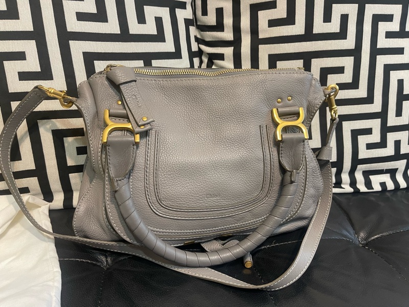 Chloe｜PopChill 拍拍圈