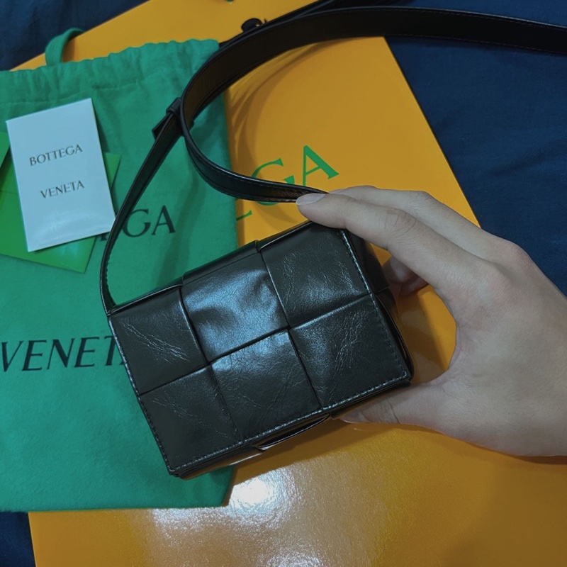 BV mini cassette 黑色小牛皮官網($39900)｜PopChill 拍拍圈