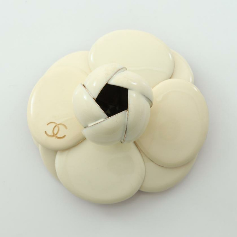 【日本直送】 camellia brooch GP ivory 02P｜PopChill 拍拍圈