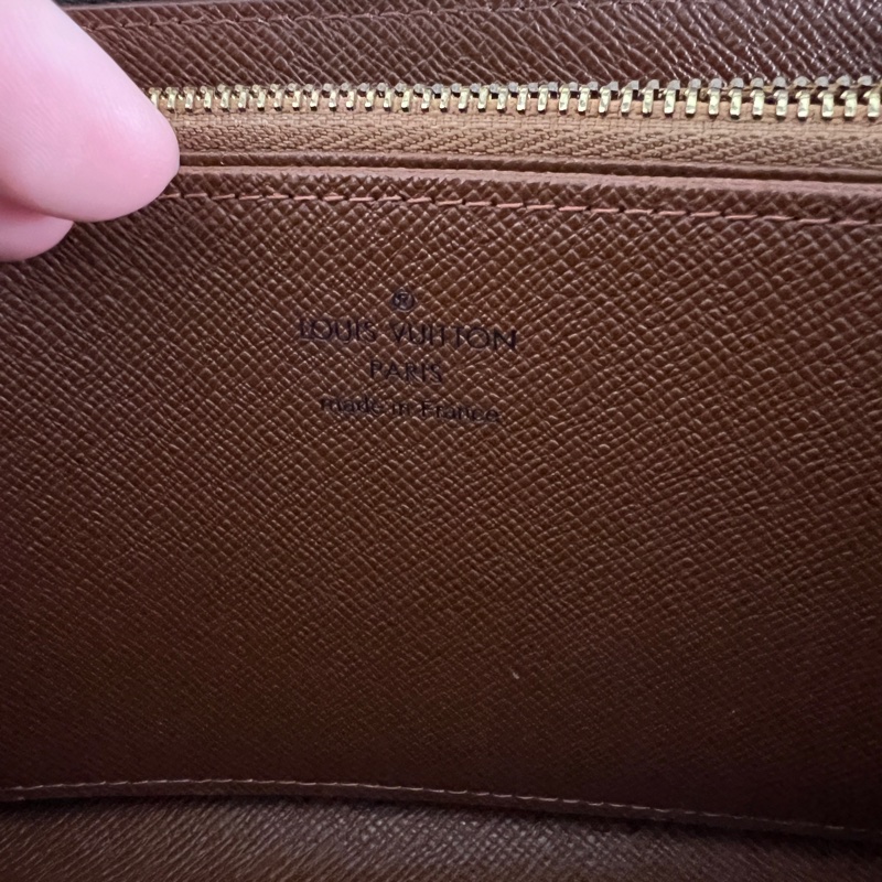 品牌：Louis Vuitton 款式:M42616 尺寸w19xh10xd1.5 顏色：經典老花 配件齊全 可議價｜PopChill 拍拍圈