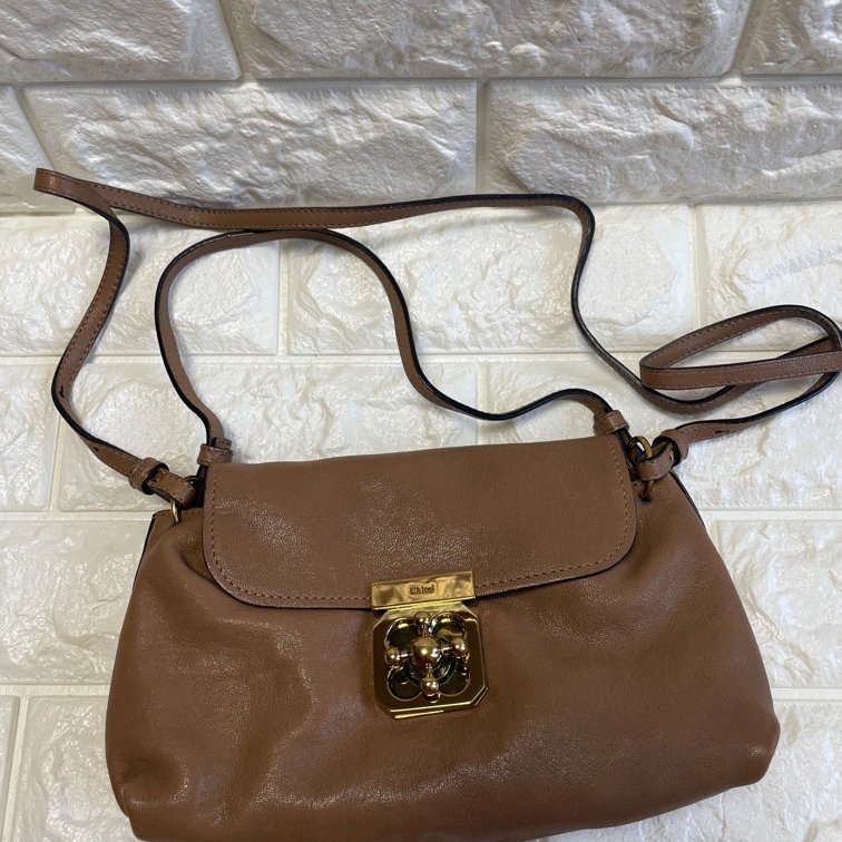 Chloé｜PopChill 拍拍圈