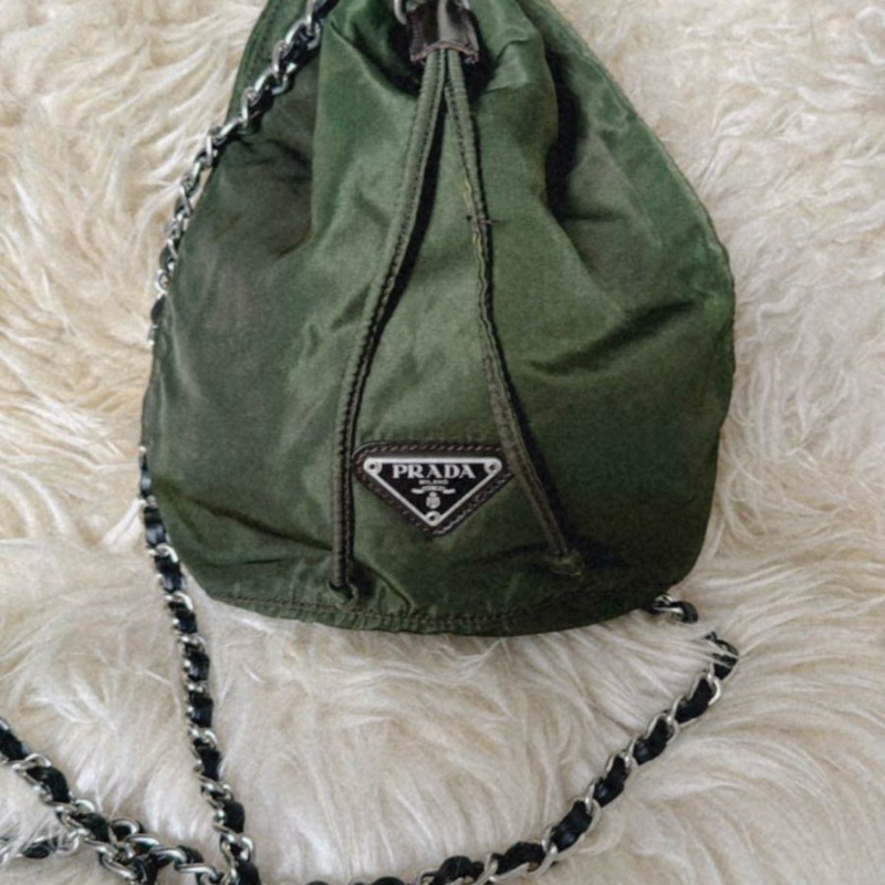 Prada Nylon Tessuto Small Bucket Drawstring Bag Dark Green｜PopChill 拍拍圈