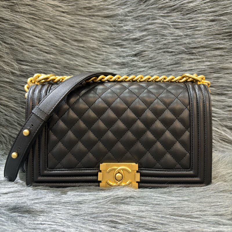 CHANEL A67086 黑色 荔枝皮 金釦 Boy25 斜背包 肩背包｜PopChill 拍拍圈