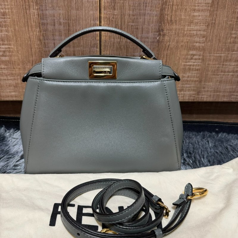 Fendi peekaboo mini｜PopChill 拍拍圈