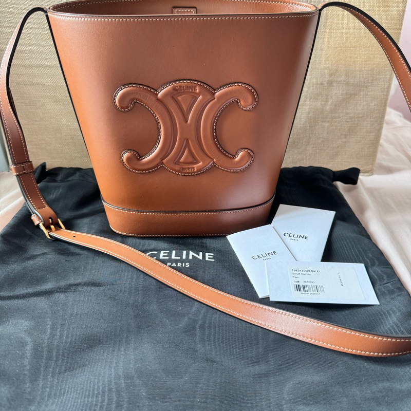 Celine CUIR TRIOMPHE SMALL BUCKET水桶袋｜PopChill 拍拍圈