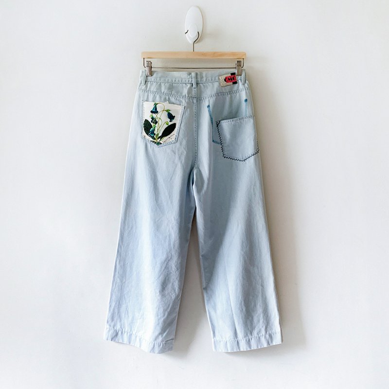 CHIU MIN CHU 邱明珠 恐龍貓咪牛仔寬褲 淺藍色 100%純棉 前後口袋 設計師品牌 牛仔褲【壽司羊羊】二手褲｜PopChill 拍拍圈
