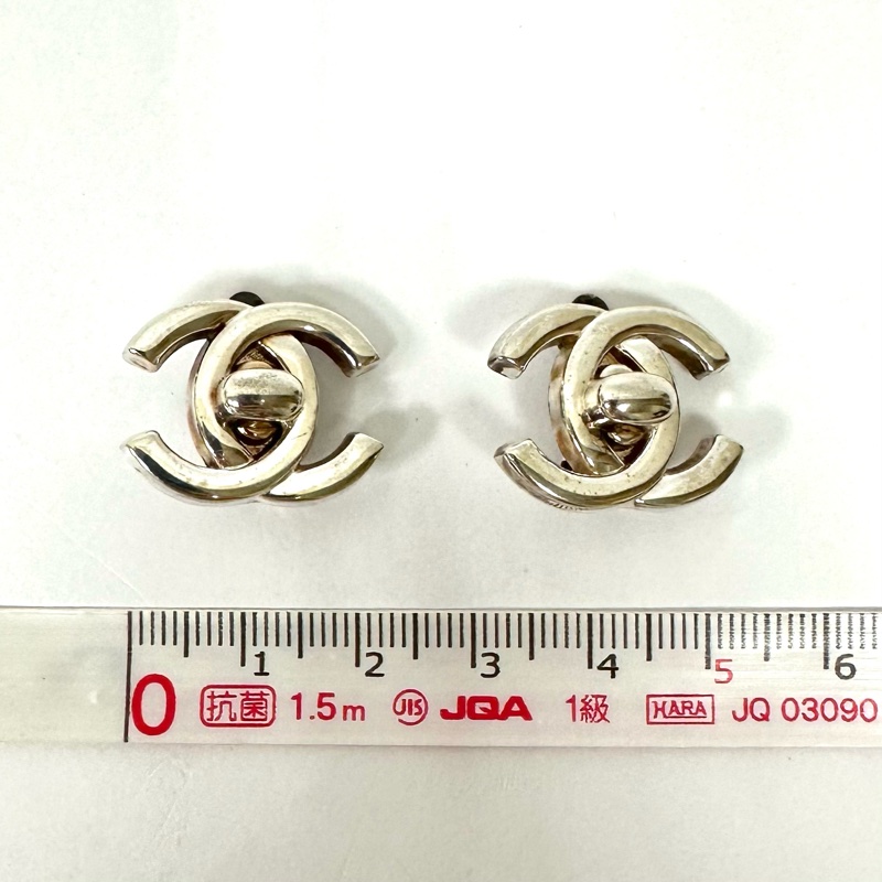 Chanel 銀色夾式耳環 88-362｜PopChill 拍拍圈