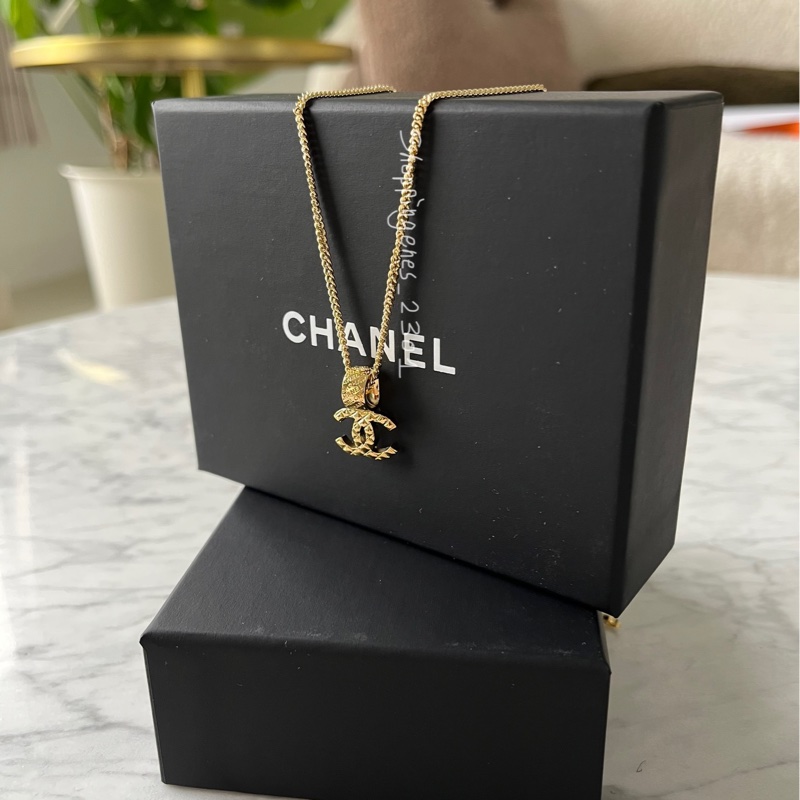 Chanel 香奈兒 24p 菱格紋logo刻印項鍊｜PopChill 拍拍圈