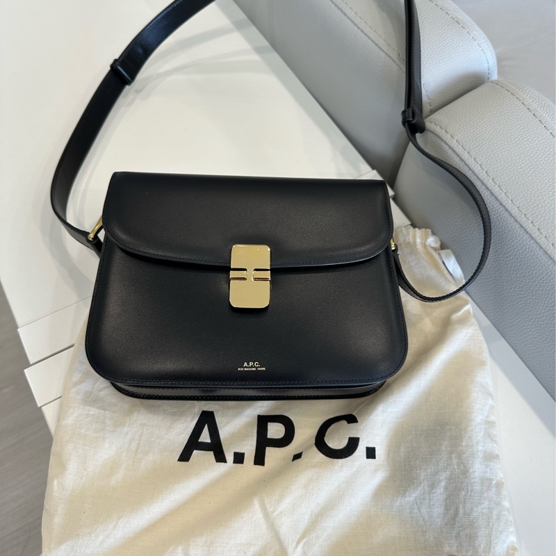 APC Grace bag Medium 中號 肩背/斜背包｜PopChill 拍拍圈