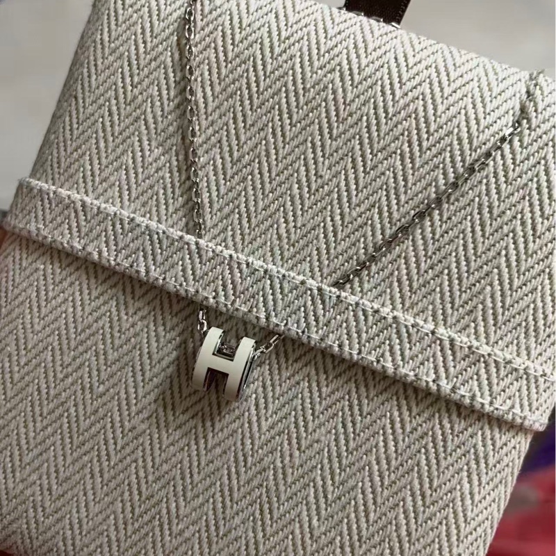 Hermes mini H 白色銀鏈｜PopChill 拍拍圈